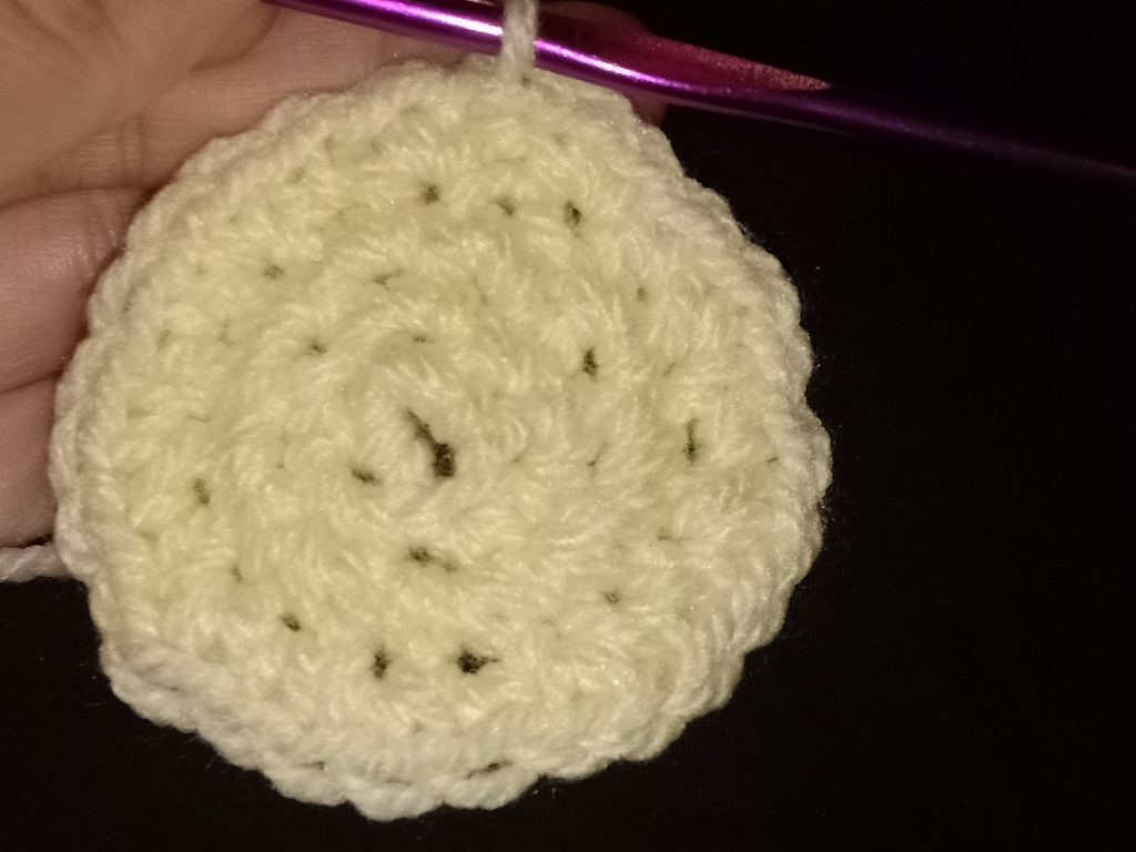 How to make a basic circle ⭕ with single stich. – Designer IceYarns